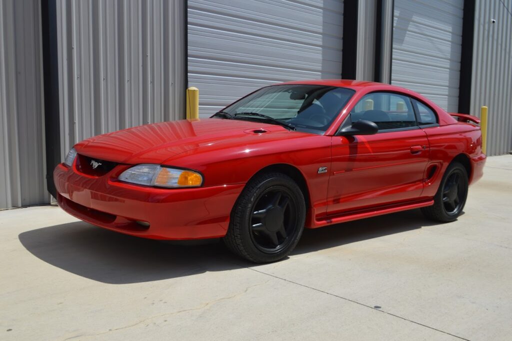 1995 Ford Mustang GT Coupe (Road Runner) – Chasing Mustangs